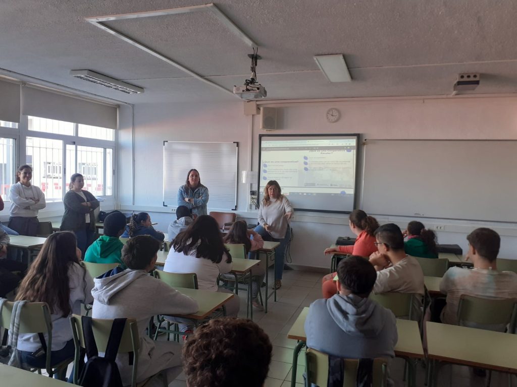 La docencia compartida en el Proyecto “Enseñar para Emprender” como ...